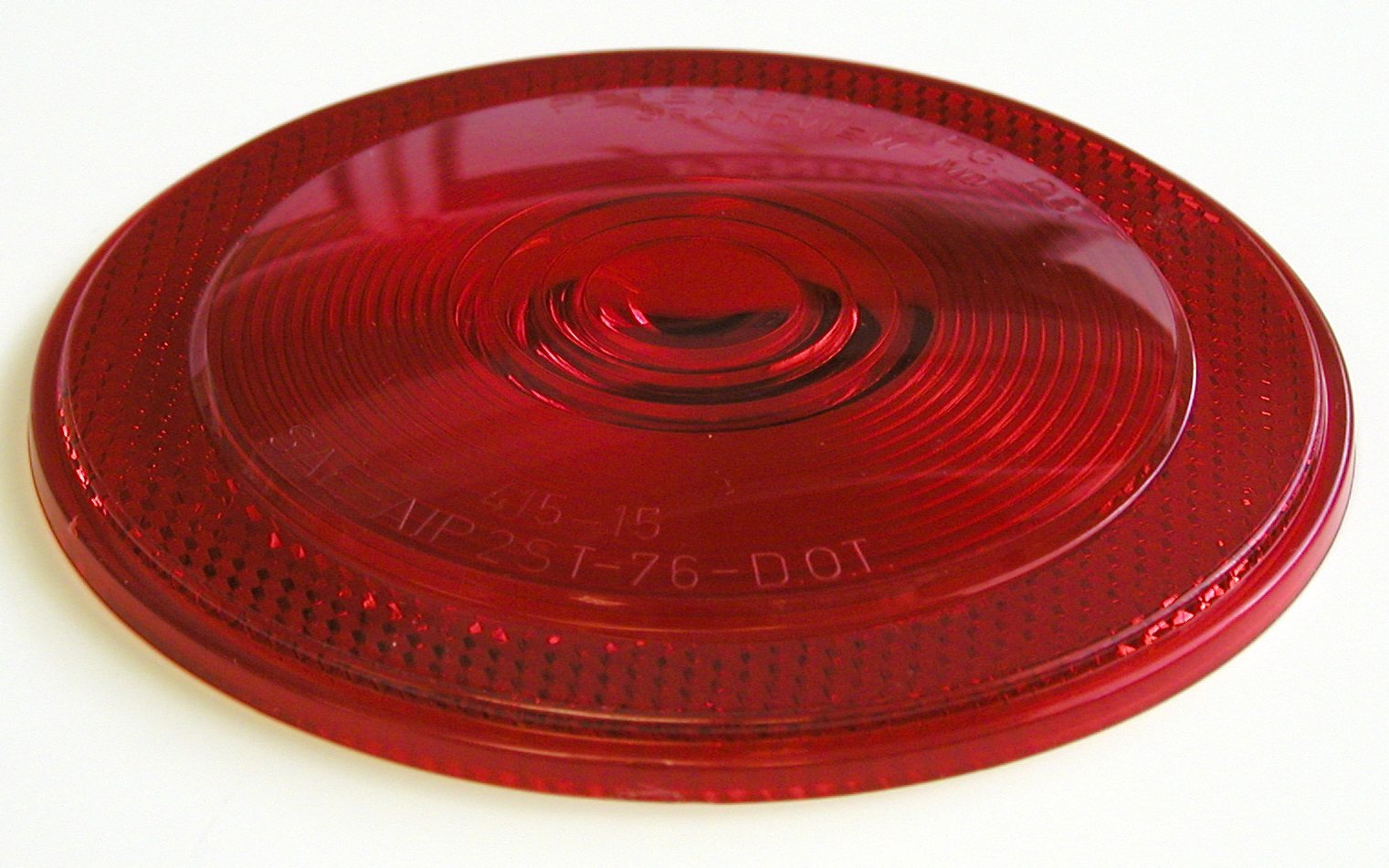 PM 415-15R Red Lens w-Reflex Round S-T-T Replacement Lens